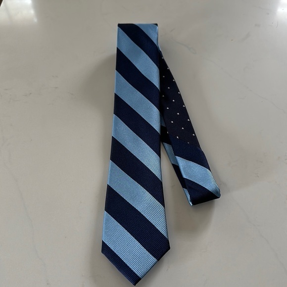 Tommy Hilfiger | Accessories | Tommy Hilfiger Navy And Light Blue Rep ...